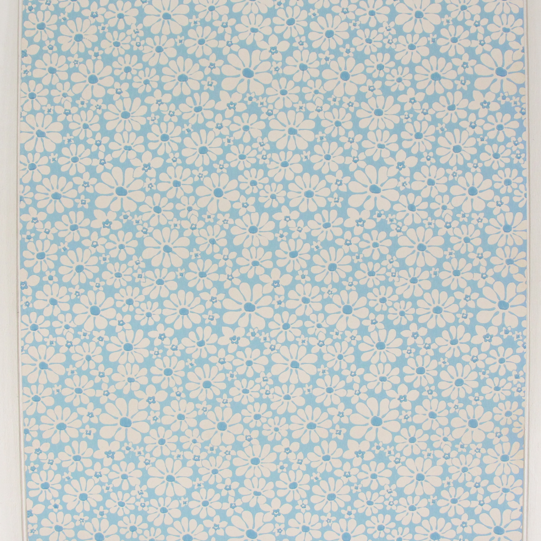 1970s Vintage Wallpaper White Daisies on Blue - Rosie's Vintage Wallpaper