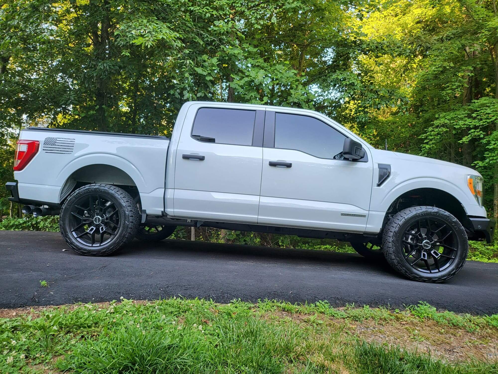 Installing the Fox 2.0 Leveling kit by Roush on our 2015+ Ford F150. We ...