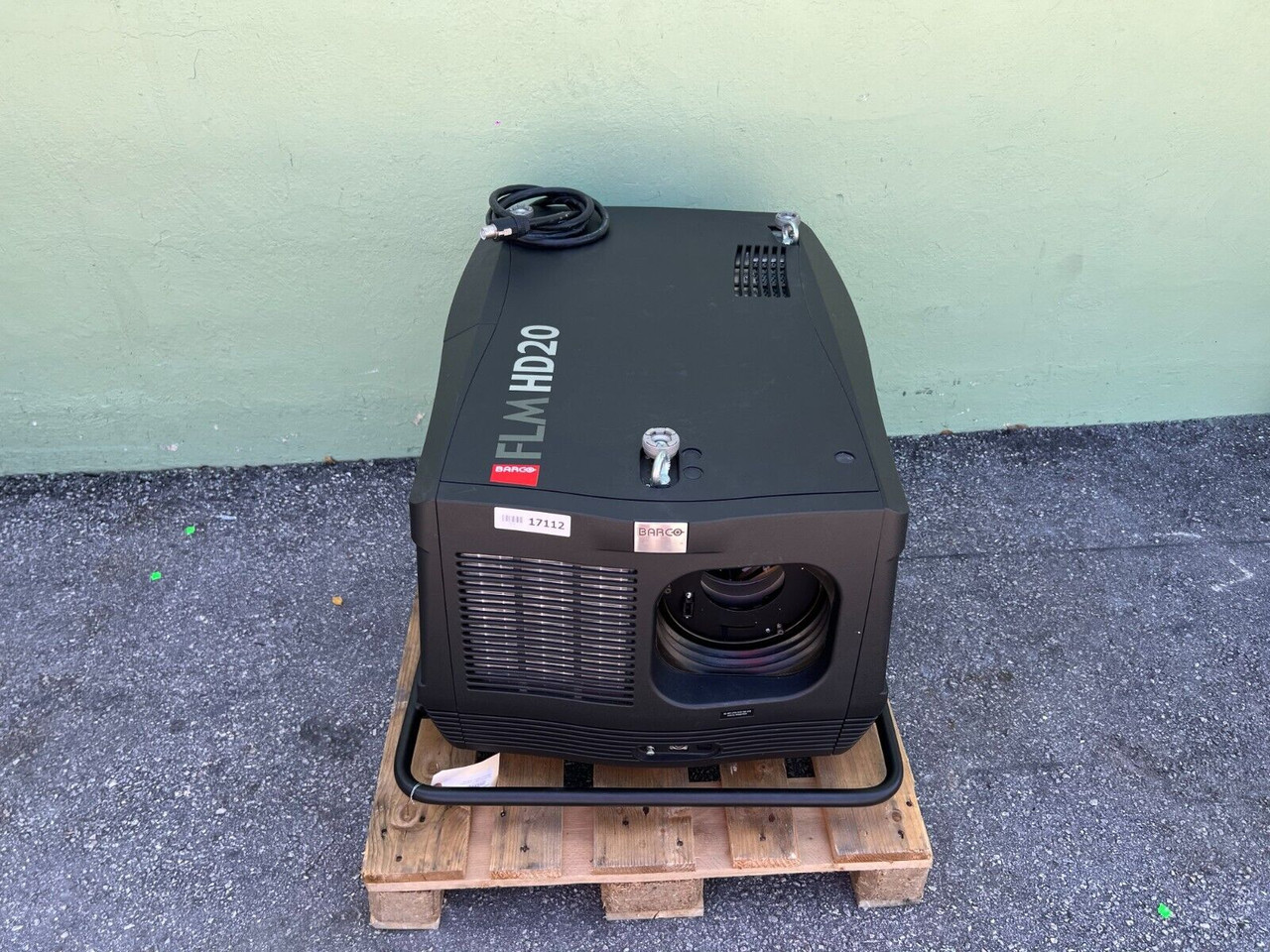 Barco FLM-HD20 2000 Lumens, 1080PHD, 3Chip DLP Proj W/HDSDI Card -17112 ...