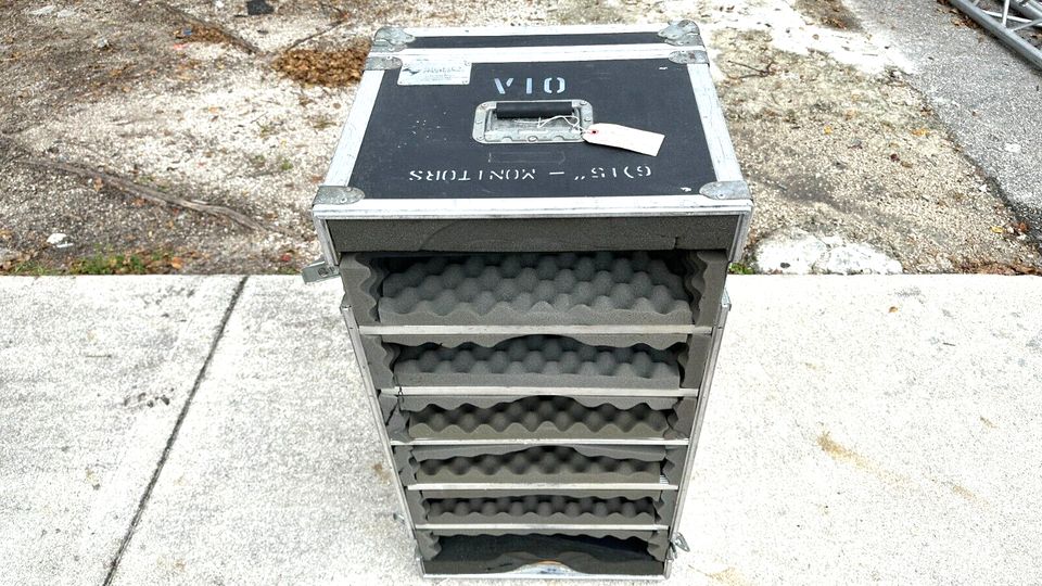 Calzone Cases 15" 6 Slot Monitor Case On Wheels -5001 (One) - True ...