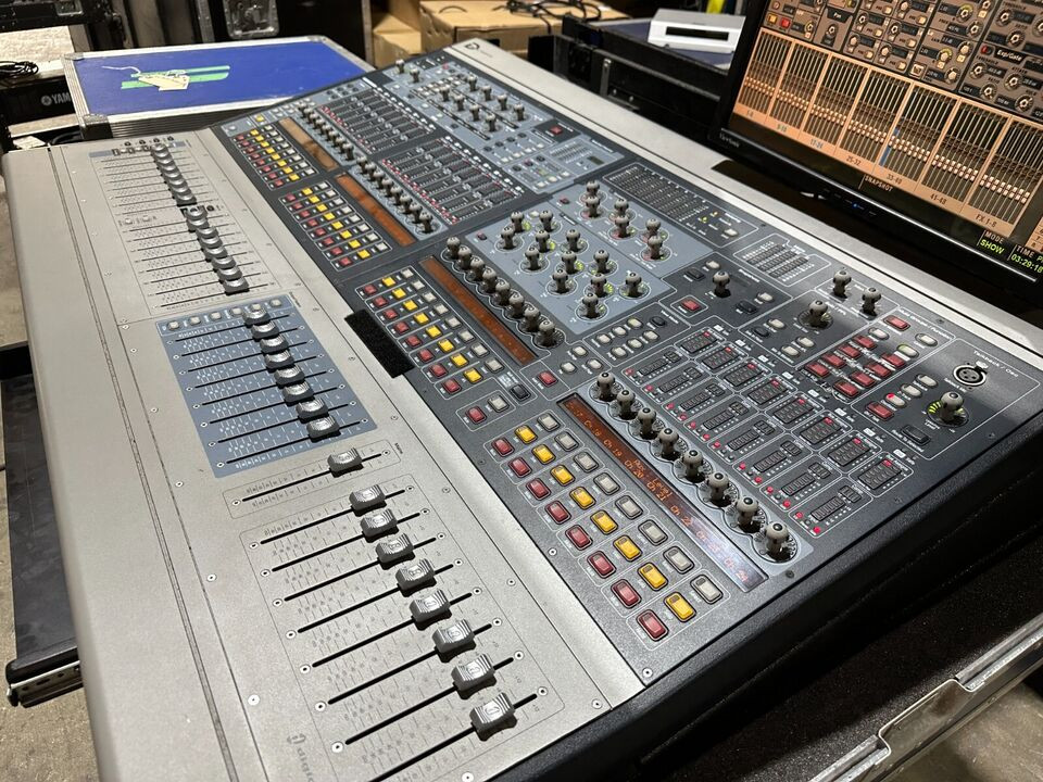 Avid Venue Profile Console W/ 48 In/24 Analog/16 Digital Output FOH ...