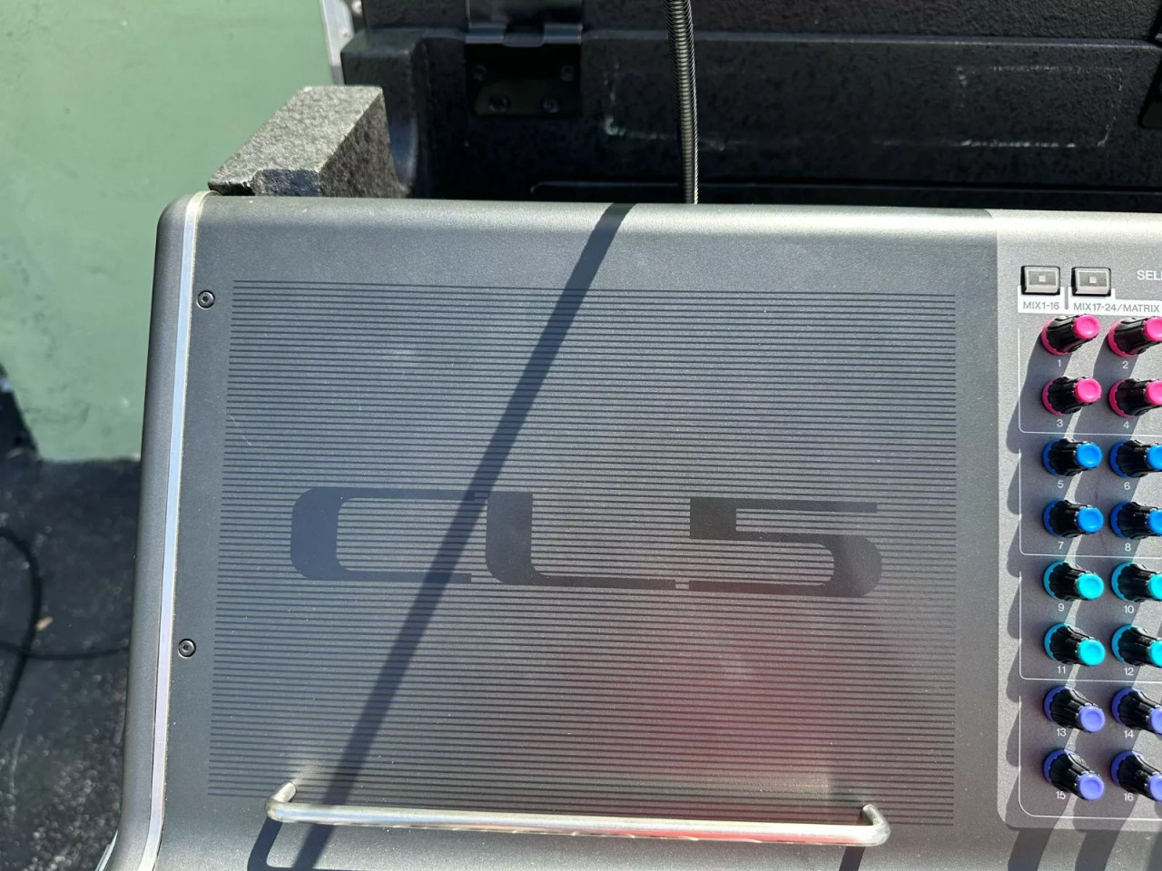 YAMAHA CL5 DIGITAL AUDIO CONSOLE WITH CASE - True Heart Sound