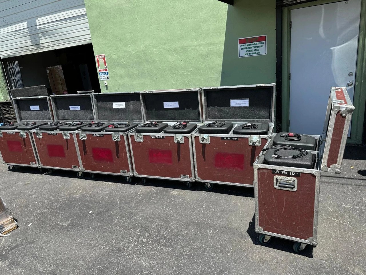 JBL PRX612M Powered Speakers in Wheeled Road Case (PAIR)THS - True ...