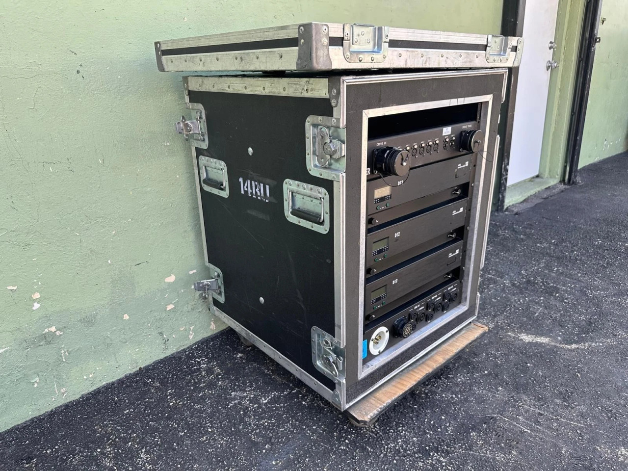 D&B Audiotechnik D12 Power Amp Rack PackageW/3 D12, Distro, Cables -607 ...
