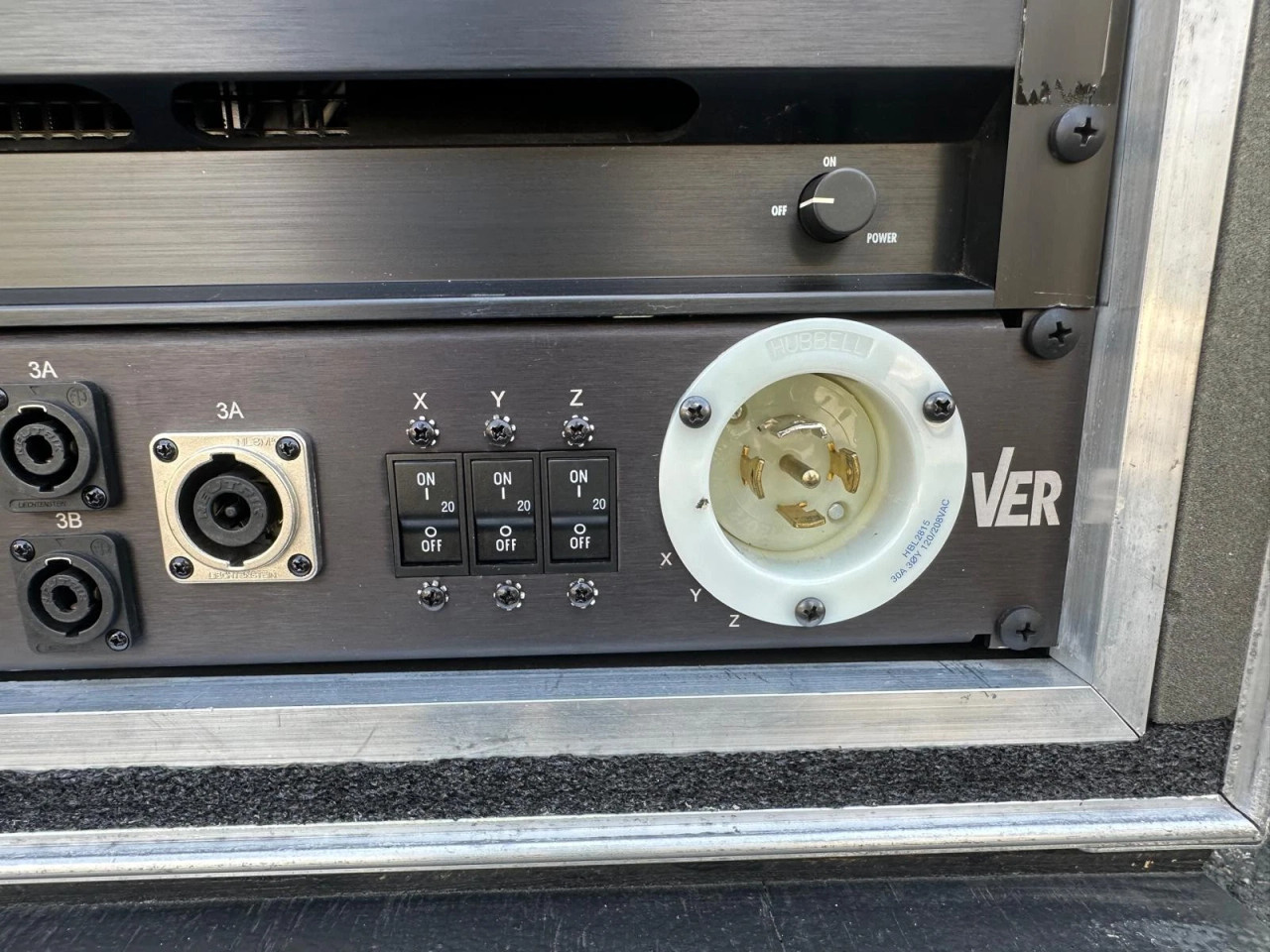 D&B Audiotechnik D12 Power Amp Rack PackageW/3 D12, Distro, Cables -607 ...