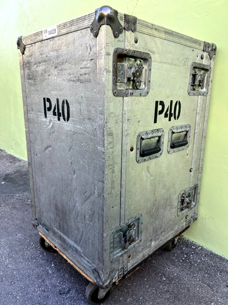 Sessions 18 Space W/Power Outlet Case On Wheels -04028 (One) - True ...