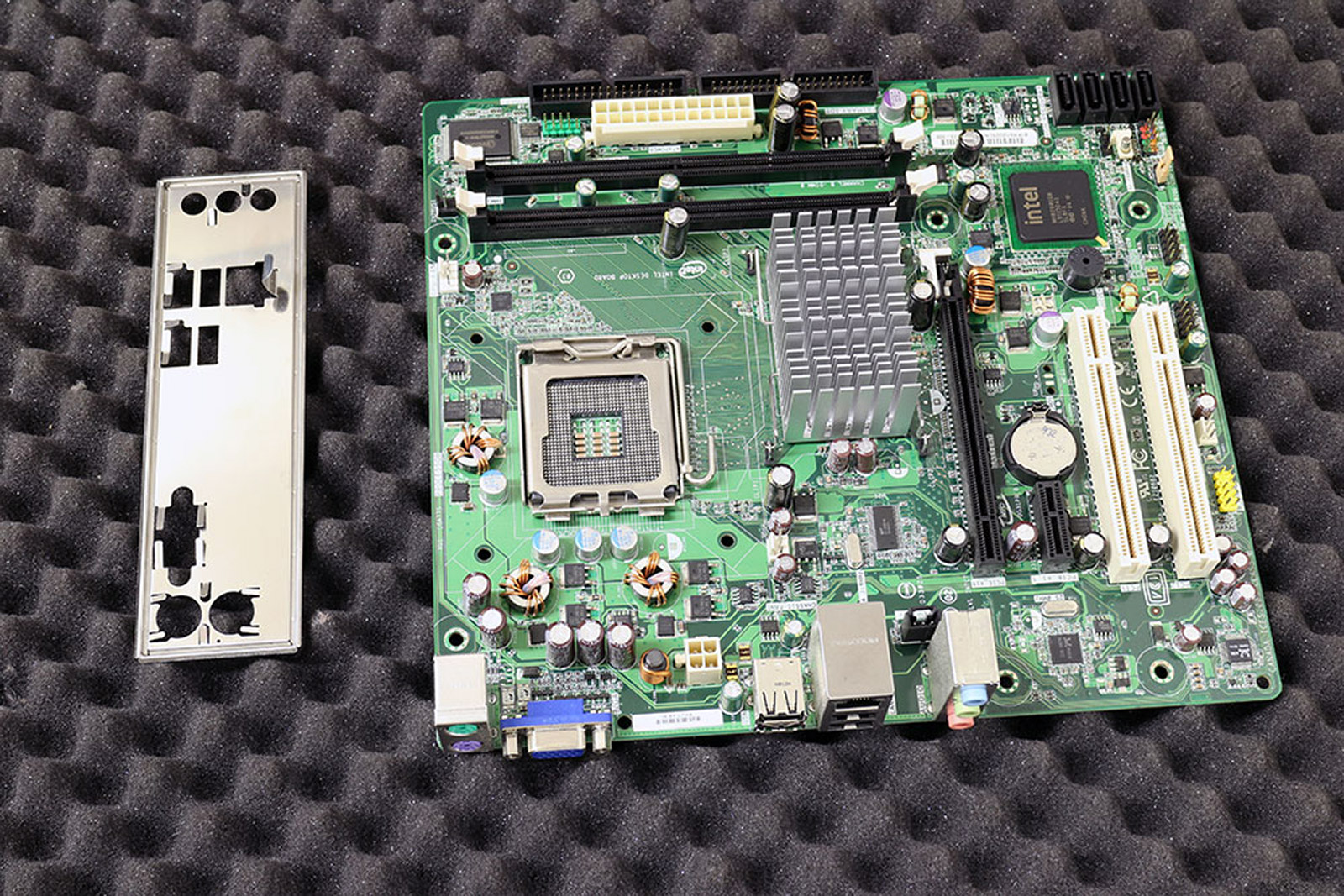 Intel Desktop Board DG31PR D97573-305 Motherboard Socket 775 System Board
