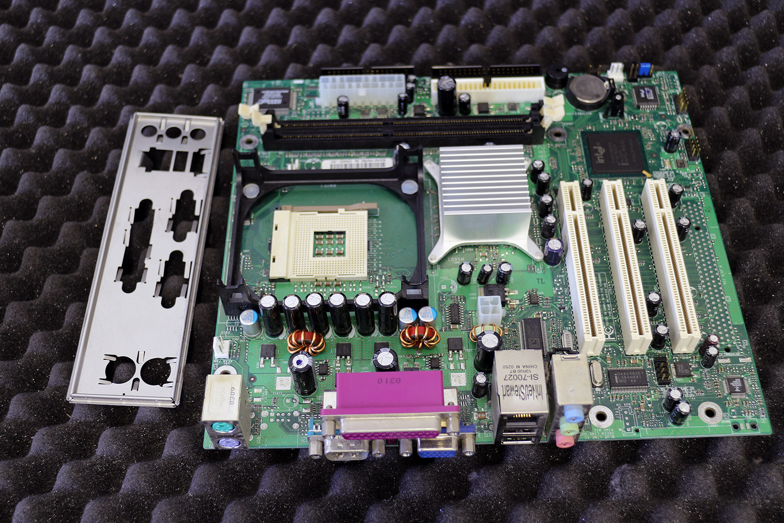 Intel Desktop Board D845GLVA C30423-201 Motherboard Socket 478 System Board