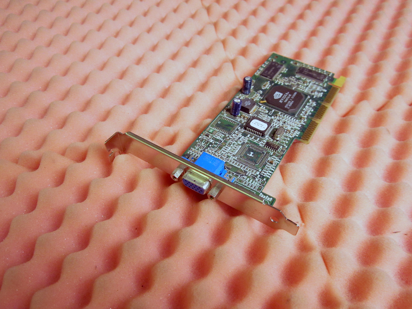 IBM 25P4058 nVidia Vanta 16 AGP Graphics Card