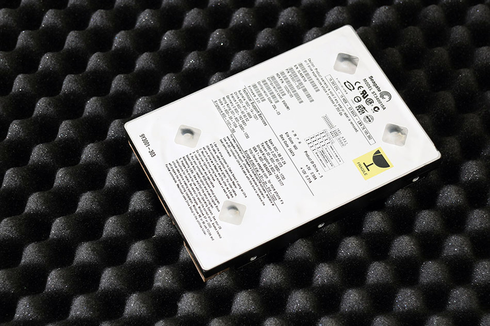 Seagate ST340015A 40GB IDE Hard Disk Drive 9Y3001-303 3.5"