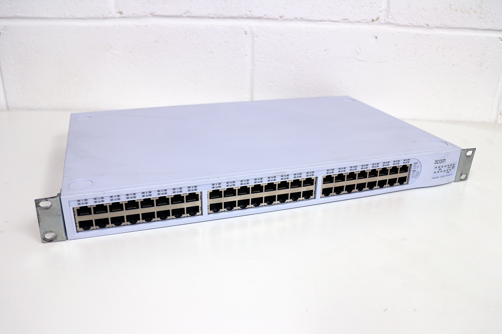 3COM 4400 3C17204 48-Port Ethernet Switch with 3C17220 Gbit and 3C17224 ...
