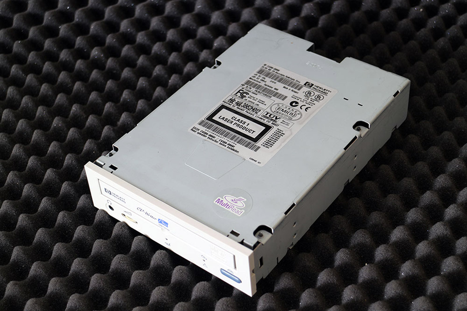 HP C4380-56000 Beige IDE CD-RW Disk Drive