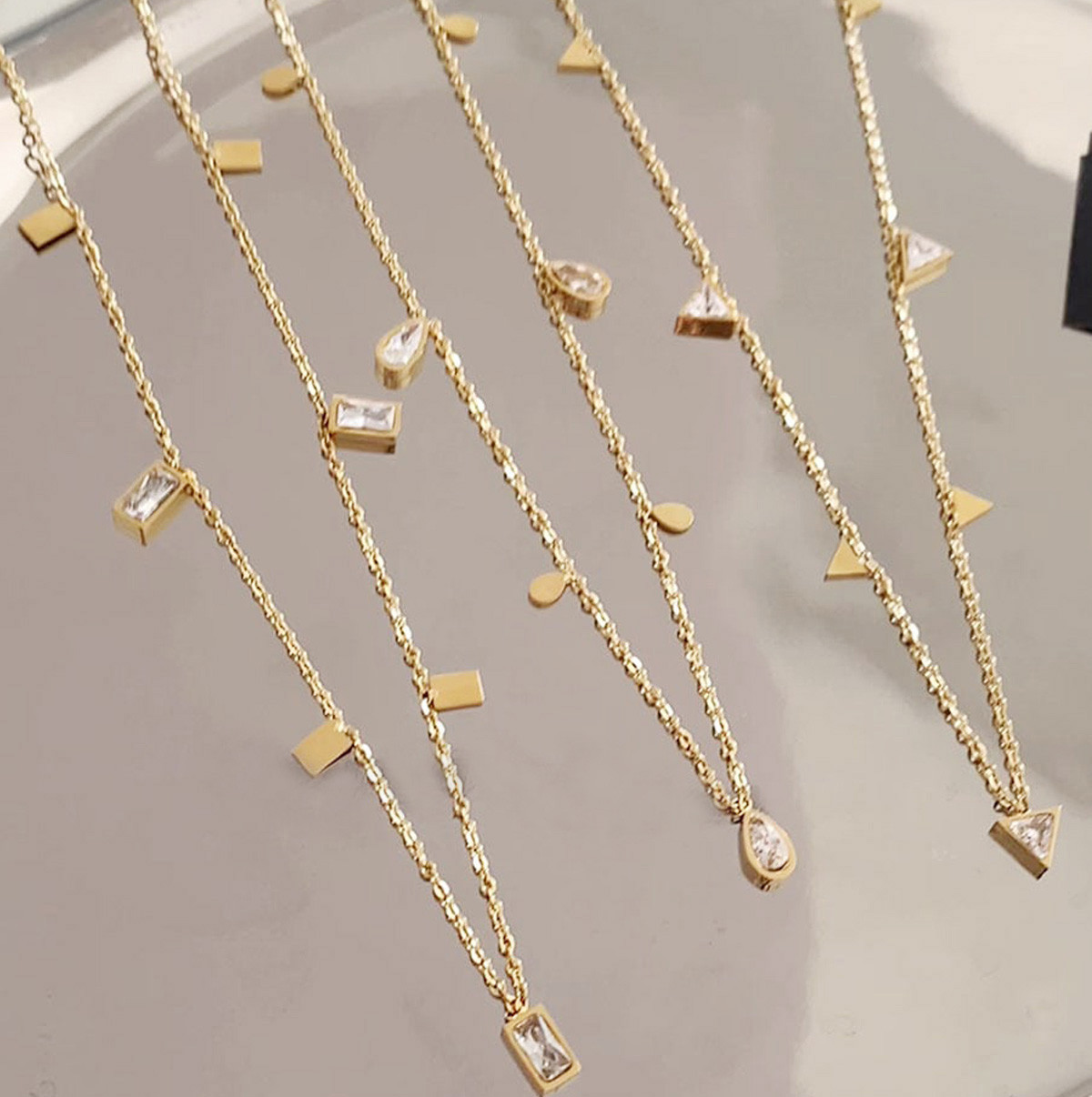 Minimalist Triangles Necklace: Seen On Kelly Clarkson And The View ...