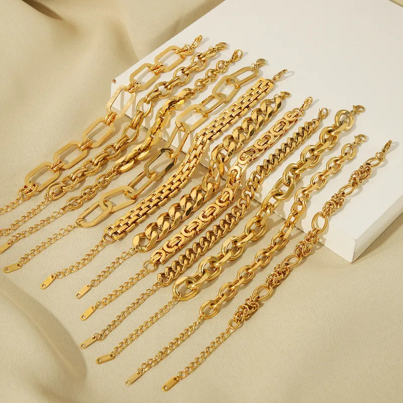 U Shaped Interlinked Bracelet - Nissa Jewelry