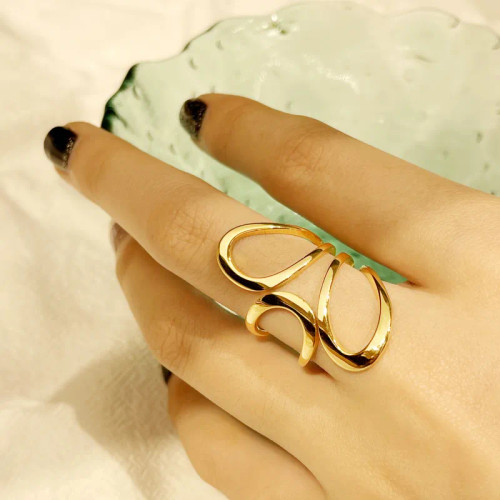 Three Loops Ring: Size 6 - Nissa Jewelry