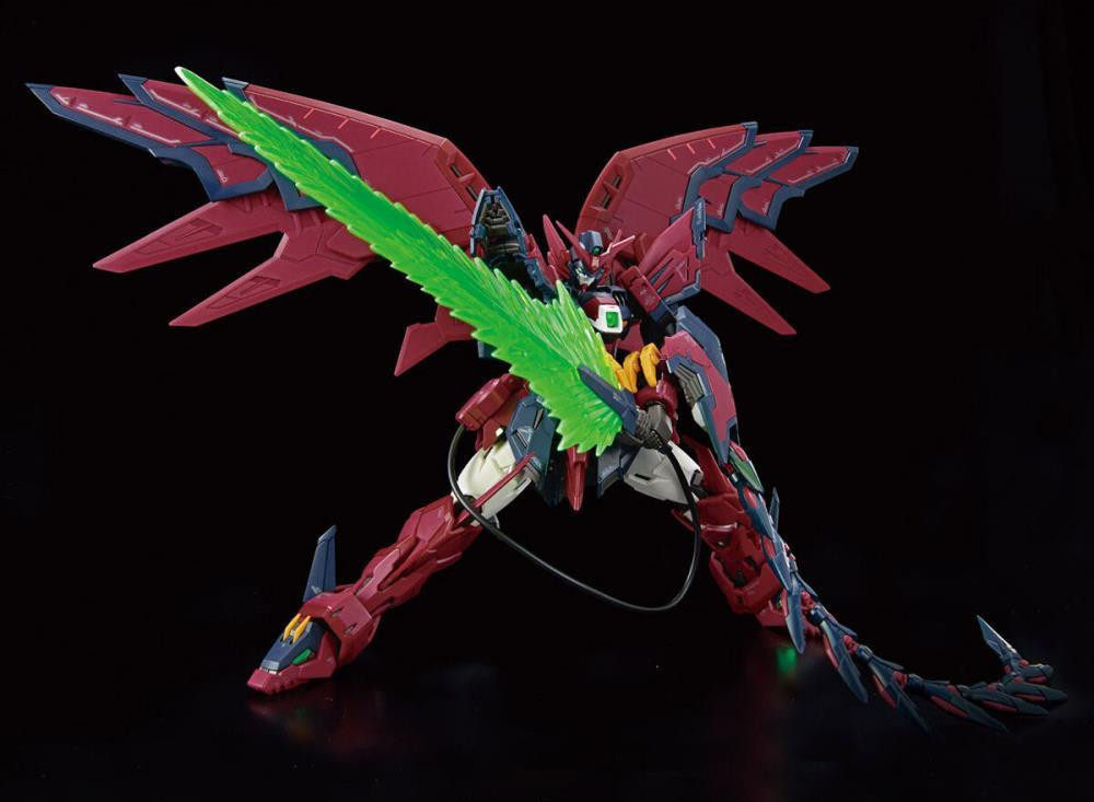 Bandai Mobile Suit Gundam Wing Gundam Epyon 1/144 Real Grade Model Kit
