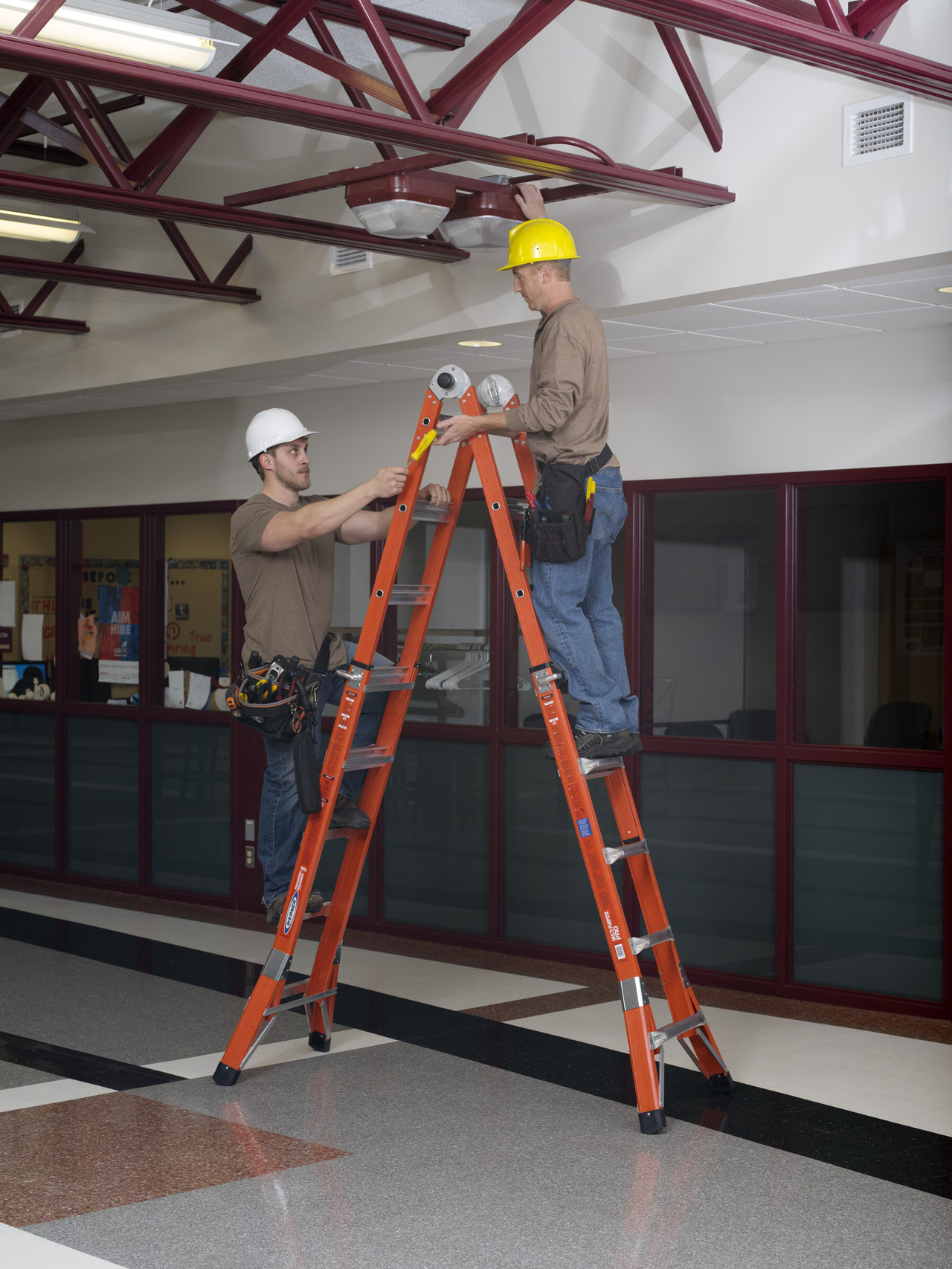 Werner FMT-00 Series // Fiberglass PRO Multi-Position Ladder / 300 lb ...