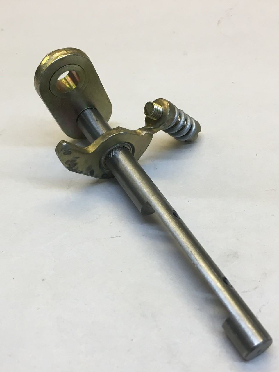 Key 47- Shaft, Throttle, with lever - Robert's Carburetor Repair