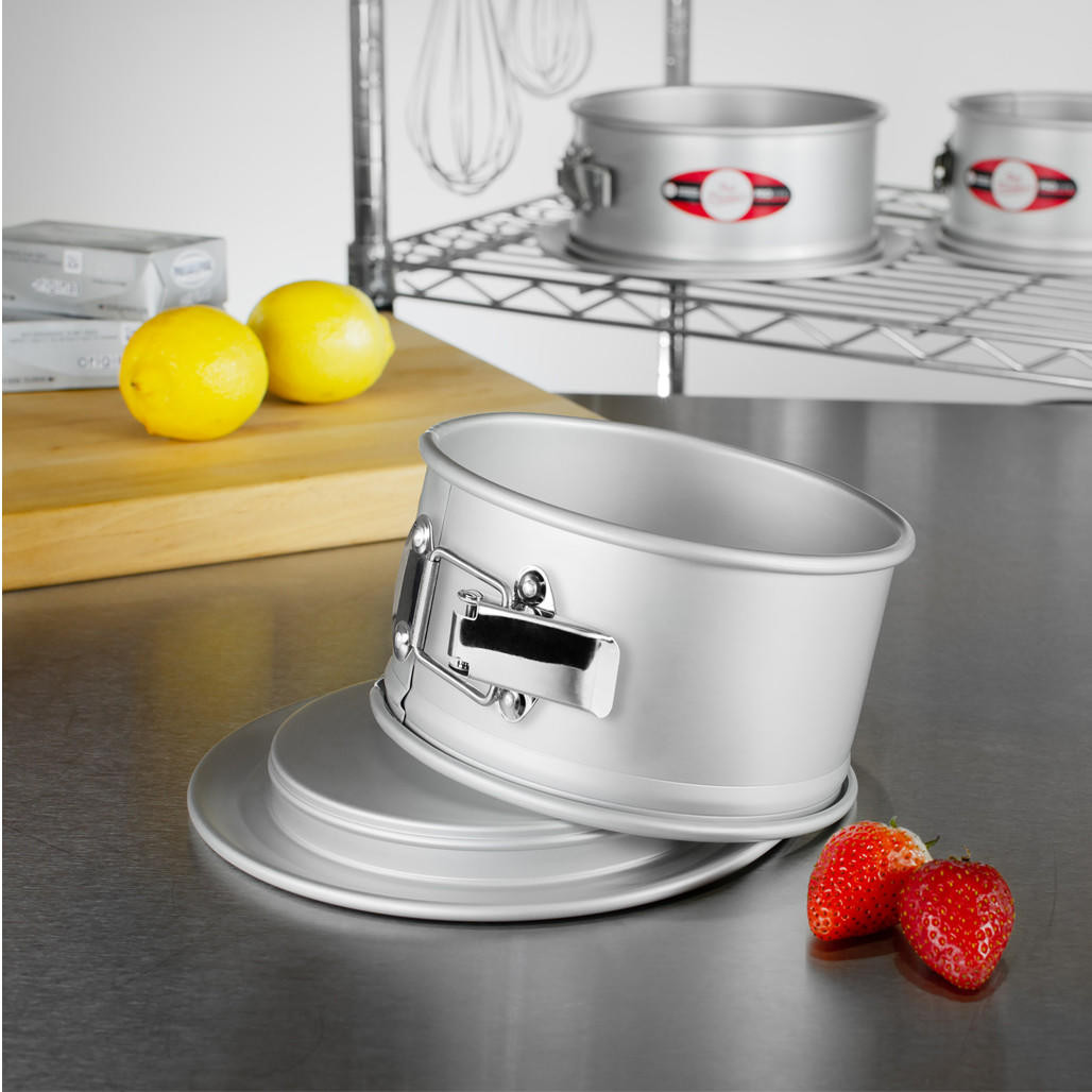 Round Springform Pan - Pro Series, 6 x 3.75-in - The Gourmet Warehouse