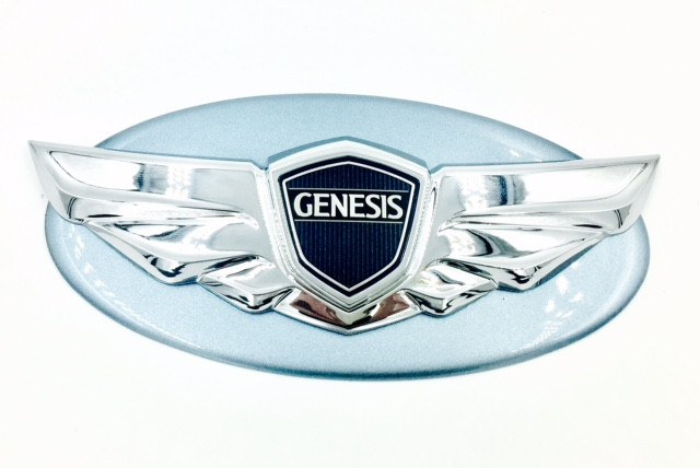 Genesis Coupe NEA blue diamond pearl custom painted base emblem genuine ...
