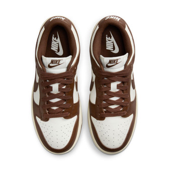 SNEAKER HUB