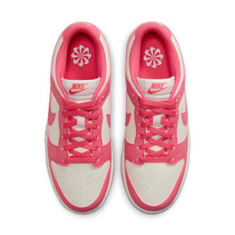 SNEAKER HUB