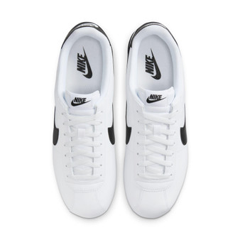 SNEAKER HUB