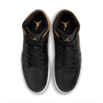 SNEAKER HUB