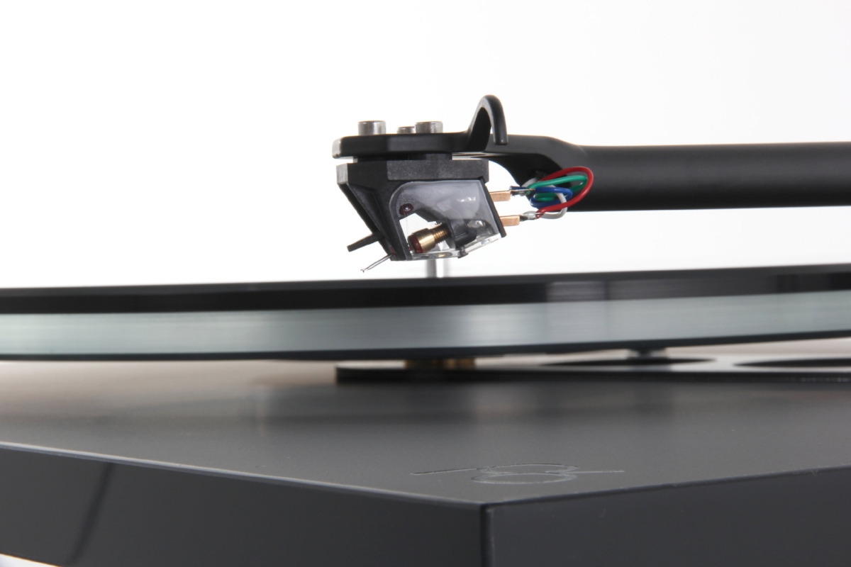 Rega Planar 6 turntable, this year's most anticipated release! - The ...