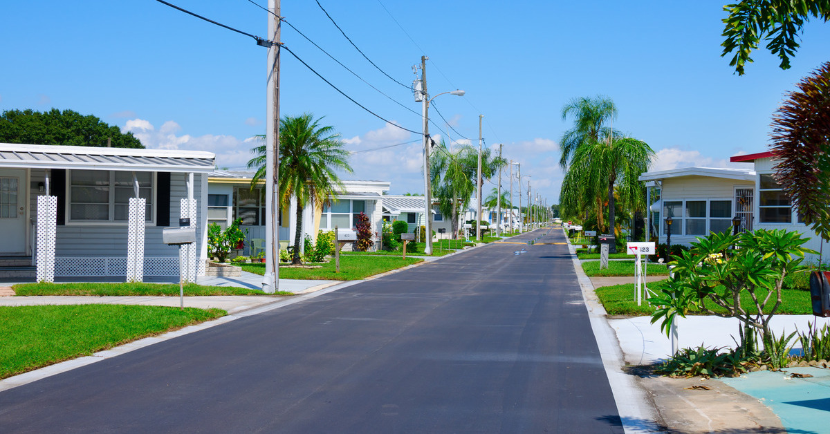 5 Reasons You Should Consider Mobile Home Living - Mobile Home Outfitters