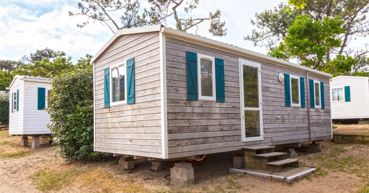 What Are the Benefits of Mid-View Storm Doors? - Mobile Home Outfitters