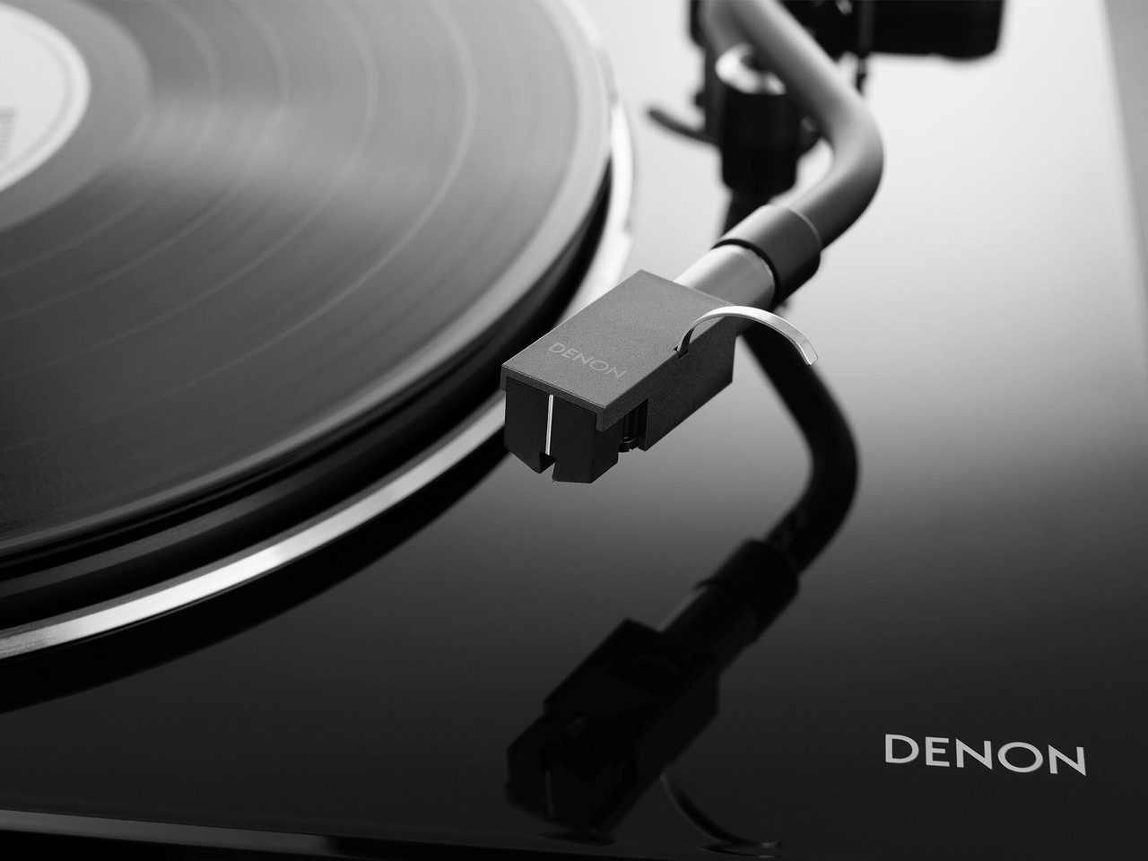Denon DL-A110 – Limited 110th Anniversary Edition Moving Coil Cartridge