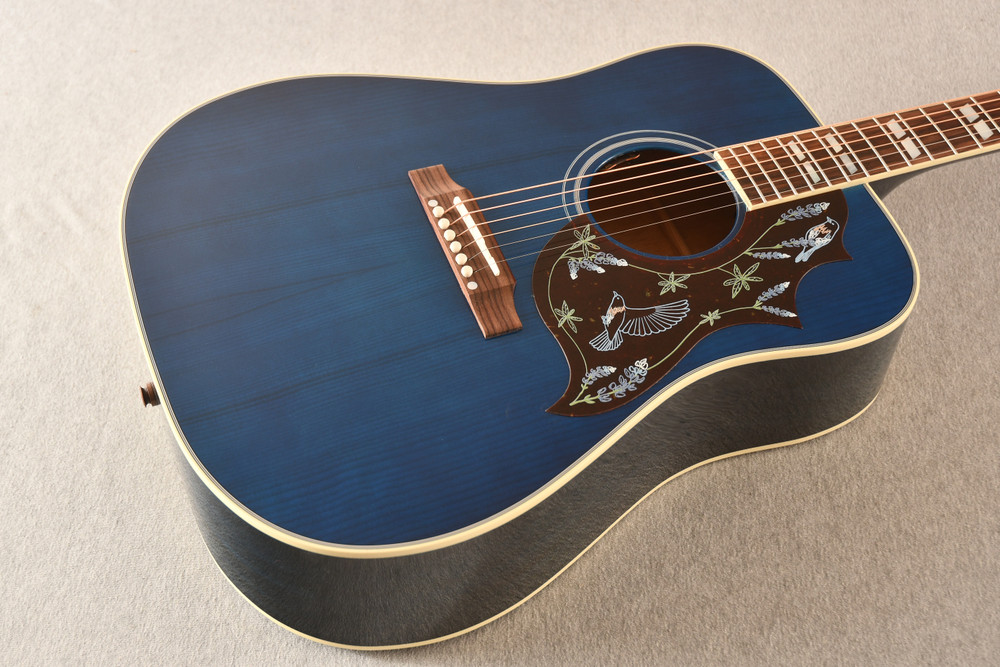 Gibson Hummingbird Custom Shop Delicate Colors | www.pinnaxis.com