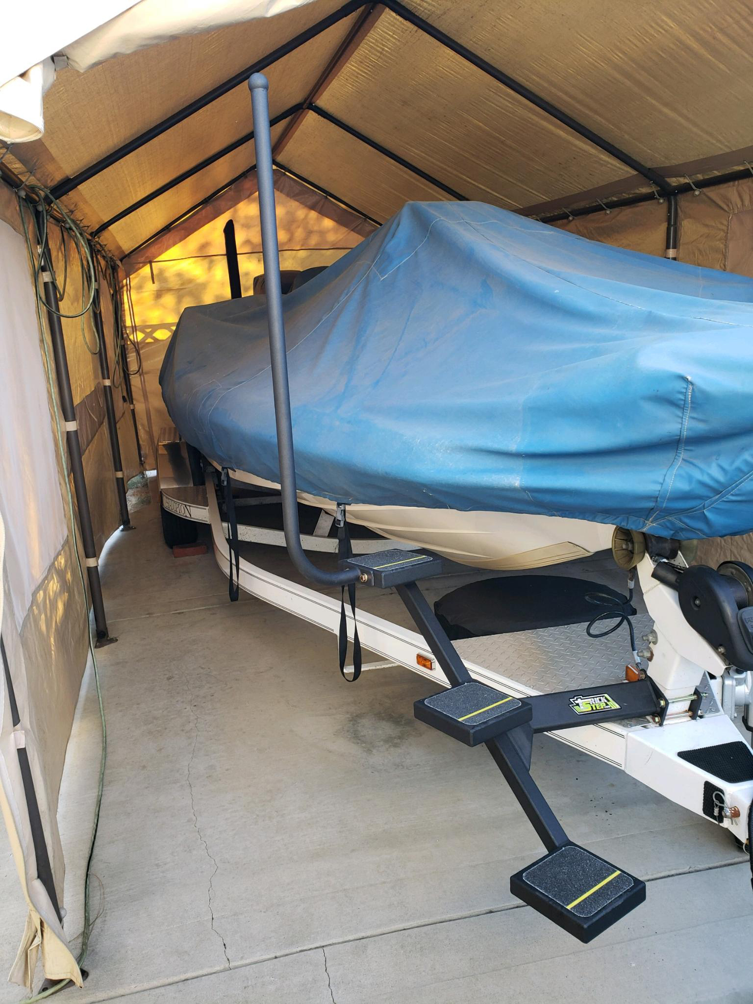 2004 Champion 71 Degrees - Trick Step Marine Trailer Steps