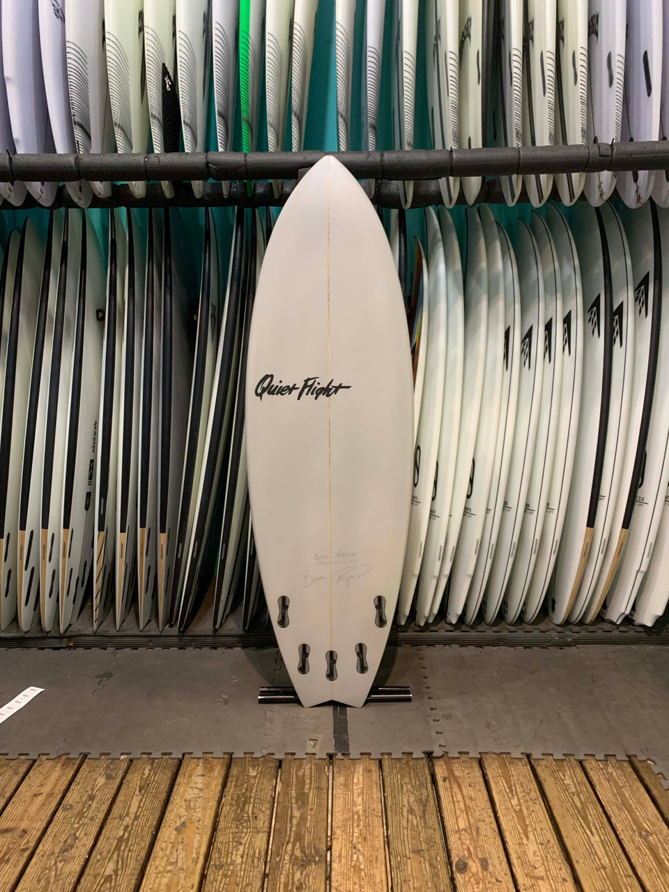 5'9 QUIET FLIGHT BLACK MARLIN SURFBOARD (61802) - Catalyst