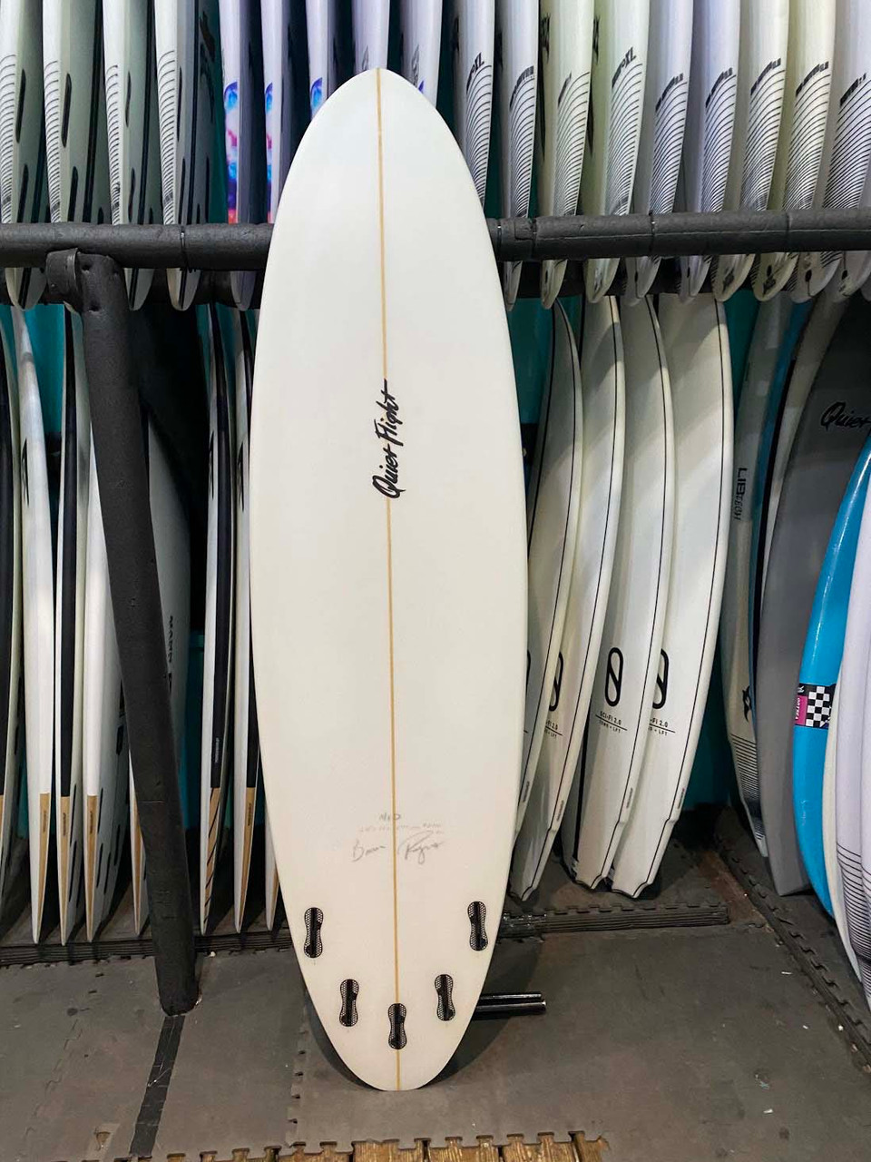 6'10 QUIET FLIGHT MID SURFBOARD (61970) - Catalyst