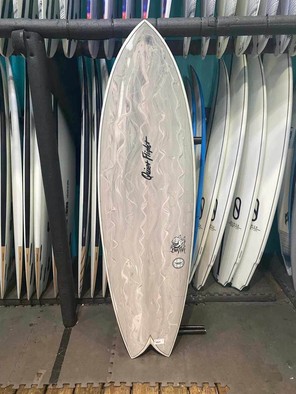 5'9 QUIET FLIGHT BAD FISH SURFBOARD (61972) - Catalyst