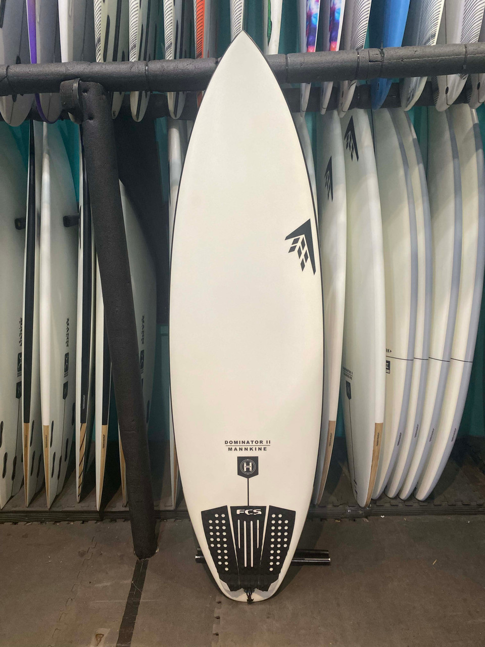 6'0 FIREWIRE DOMINATOR 2.0 USED SURFBOARD (4203840) - Catalyst