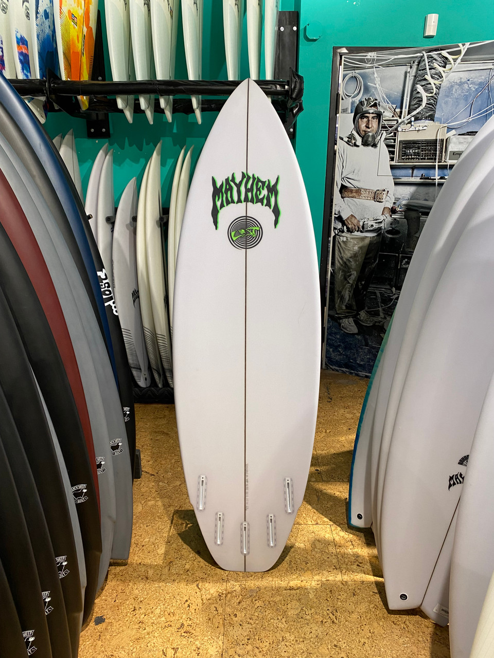 5'7 LOST RAD RIPPER SURFBOARD (245062) - Catalyst