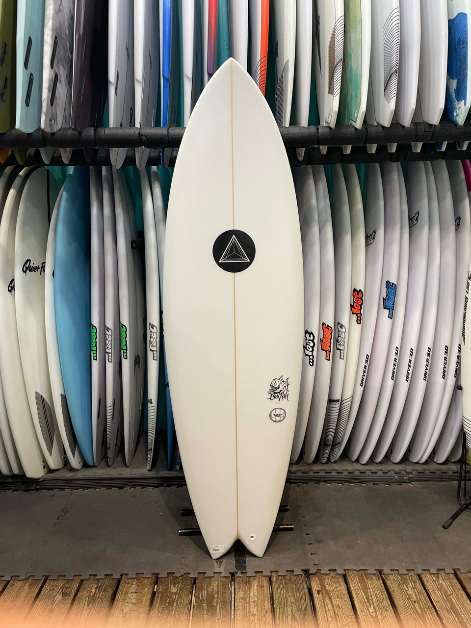 6'4 QUIET FLIGHT BAD FISH SURFBOARD (62164) - Catalyst