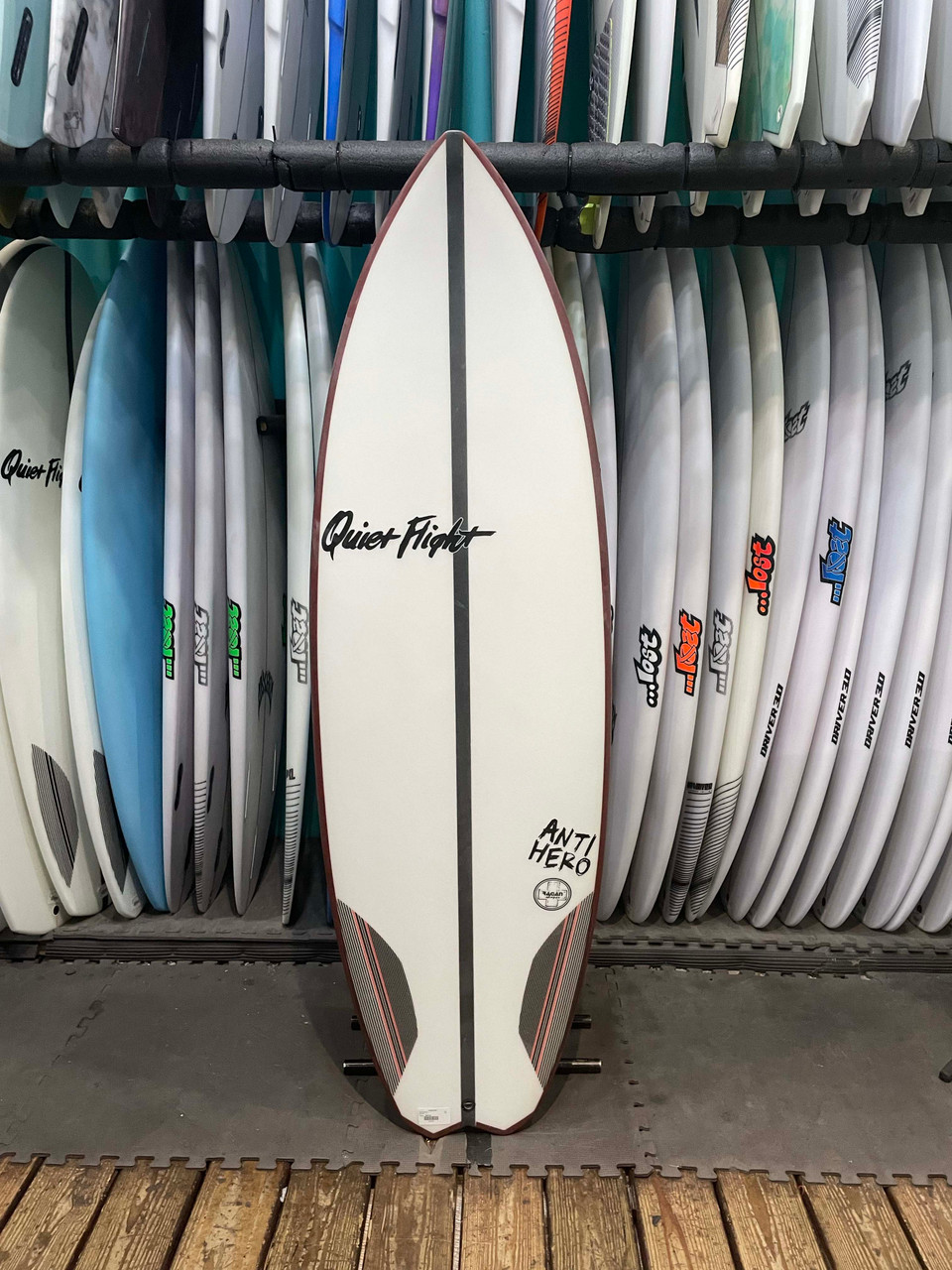5'7 QUIET FLIGHT ANTIHERO SURFBOARD (62236) - Catalyst