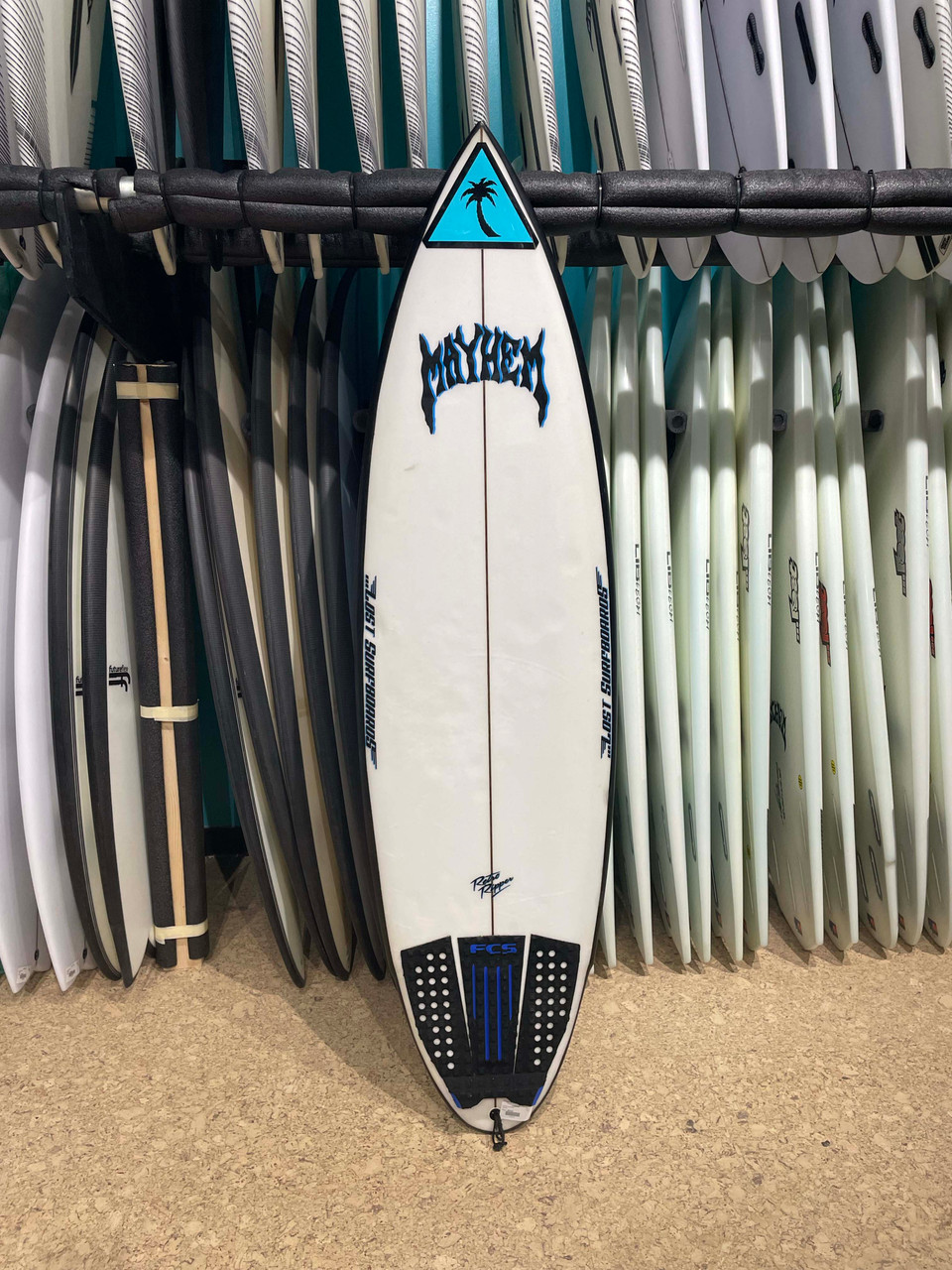 5'8 LOST RETRO RIPPER USED SURFBOARD (183471) - Catalyst