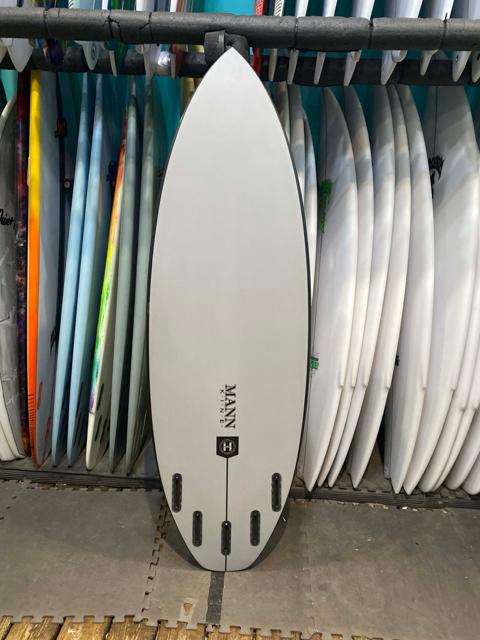 5'6 FIREWIRE DOMINATOR 2.0 HELIUM SURFBOARD (8208181) - Catalyst