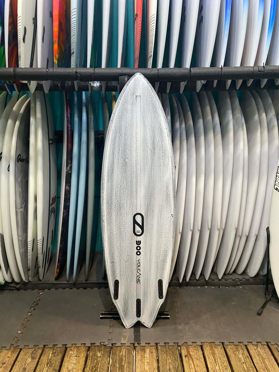 5'9 FIREWIRE GREAT WHITE TWIN SURFBOARD (8473910) - Catalyst