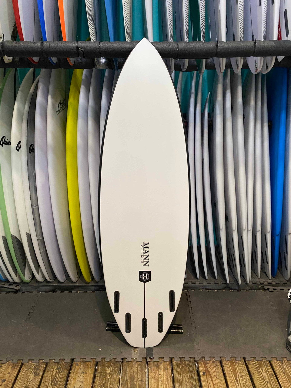 5'11 FIREWIRE DOMINATOR 2.0 HELIUM SURFBOARD (7233746) - Catalyst