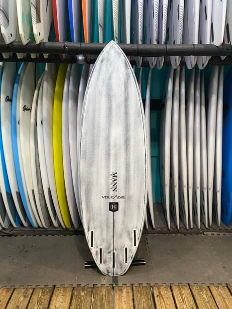 5'11 FIREWIRE DOMINATOR 2.0 HELIUM VOLCANIC SURFBOARD (7234208) - Catalyst
