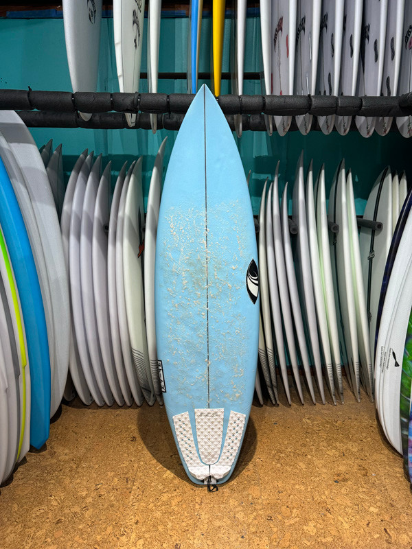 5'10 SHARPEYE STORMS USED SURFBOARD (55740) - Catalyst