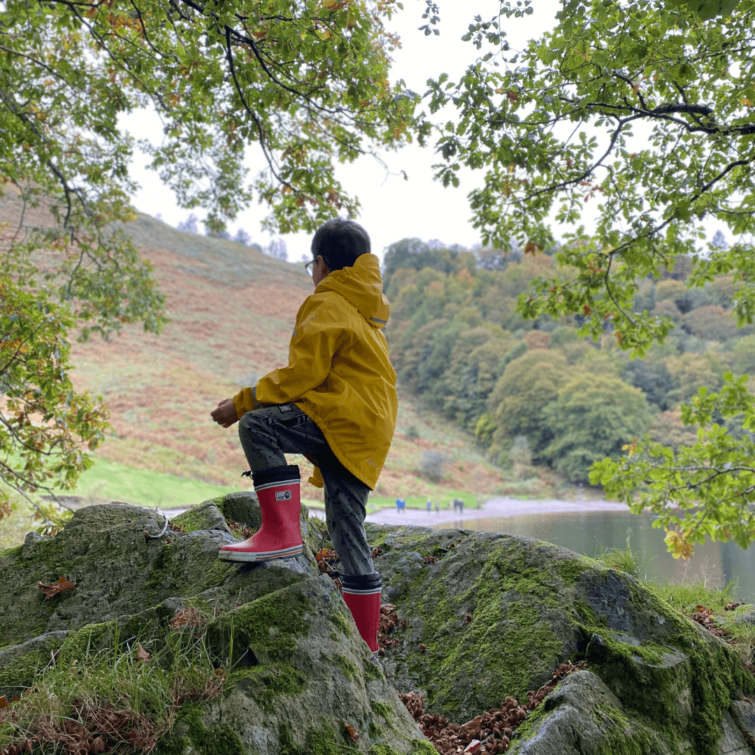 Ten Top Tips for a fun family walk - Spotty Otter