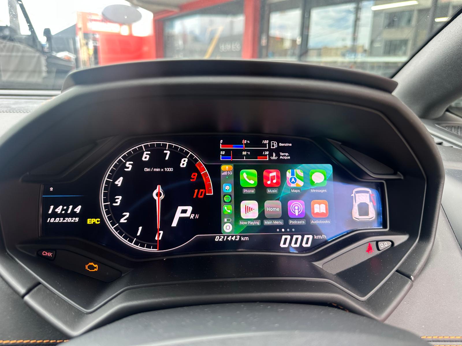 How We Integrated Wireless Apple CarPlay Into a Lamborghini Huracán ...