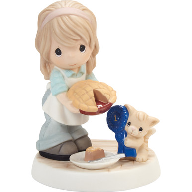 Precious Moments 209036 Baking Every Day Perfect Figurine